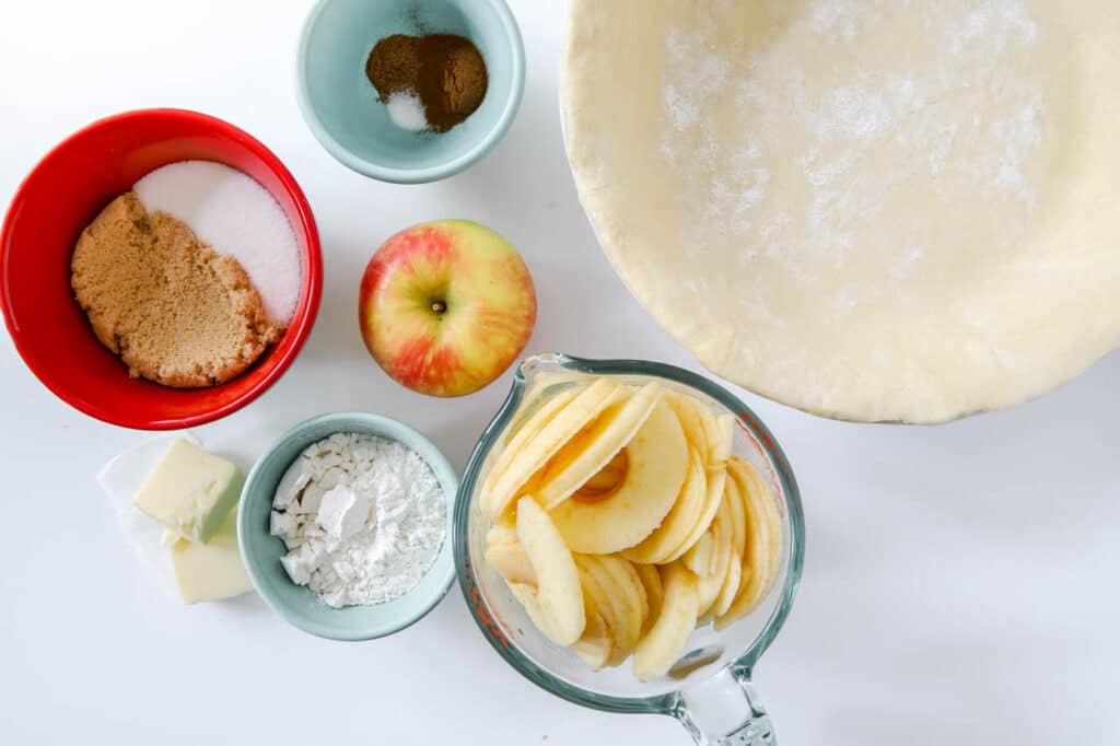 Mom's Best Apple Pie Recipe - Comfort Food at Home